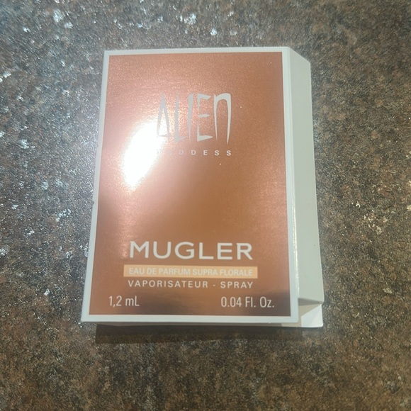 Thierry Mugler | Makeup | 5250 Alien Goddess Mugler Sample Perfume ...